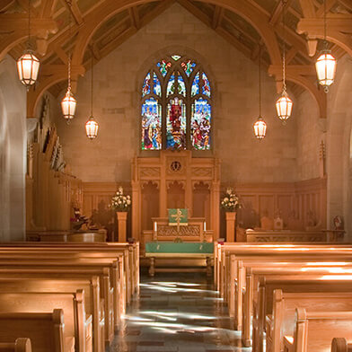 Davis Memorial Chapel: A Welcoming Place of Solace | Atrium Health Wake ...